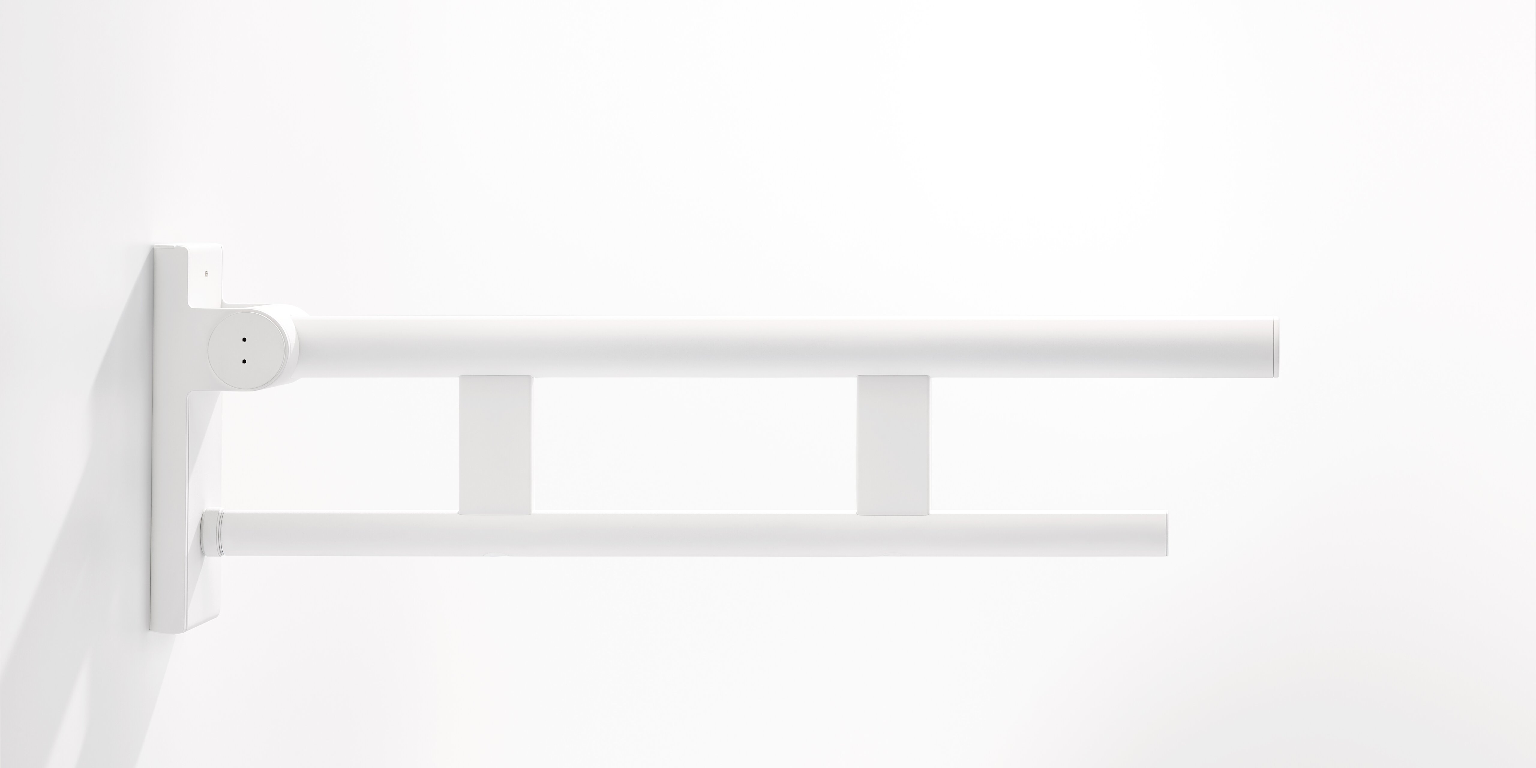 Folding support handles from HEWI | Safety and support | HEWI